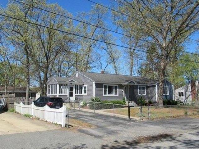 house with 3 bedroom, Lowell MA DLS102670732