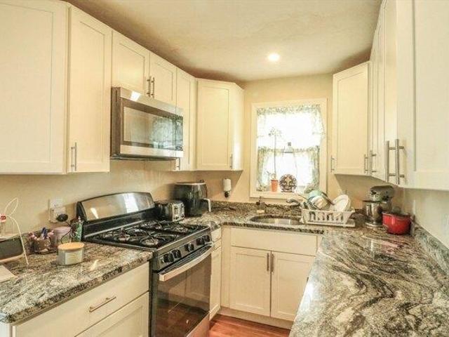 house with 3 bedroom, Lowell MA DS102281776