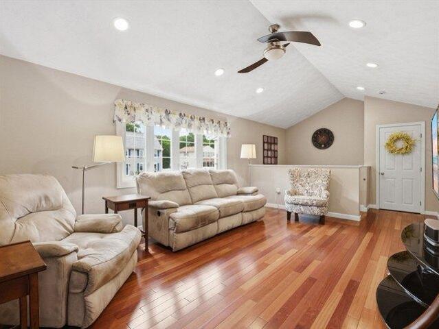 house with 3 bedroom, Lowell MA DS103496000