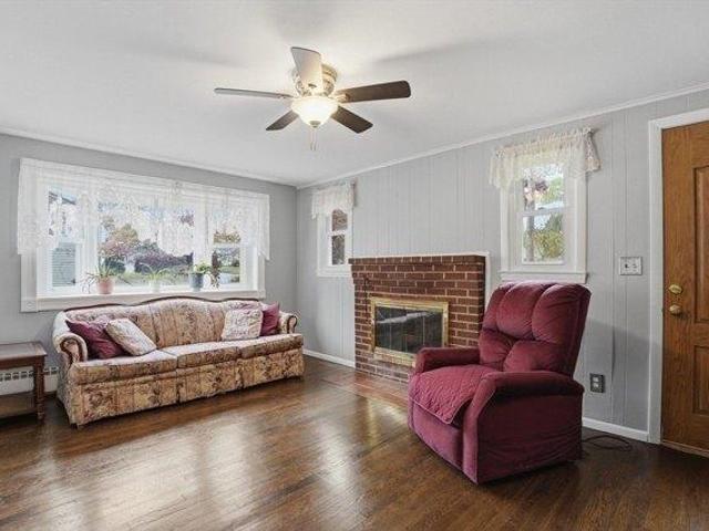 house with 3 bedroom, Lowell MA ES102960435