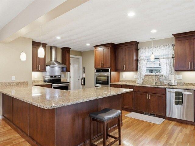 house with 3 bedroom, Lowell MA ES102961782