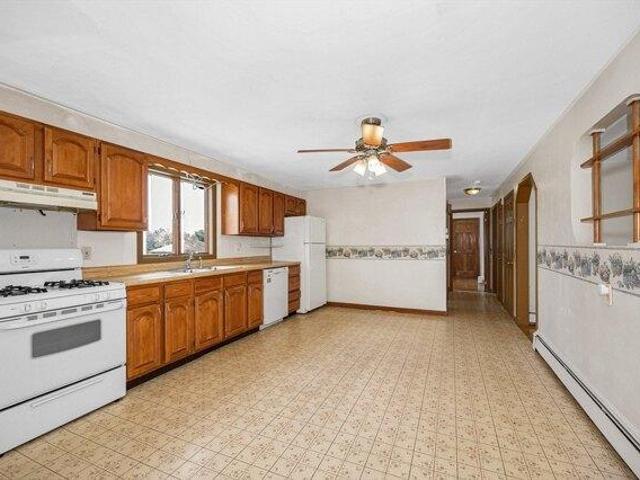 house with 3 bedroom, Lowell MA ES103440072