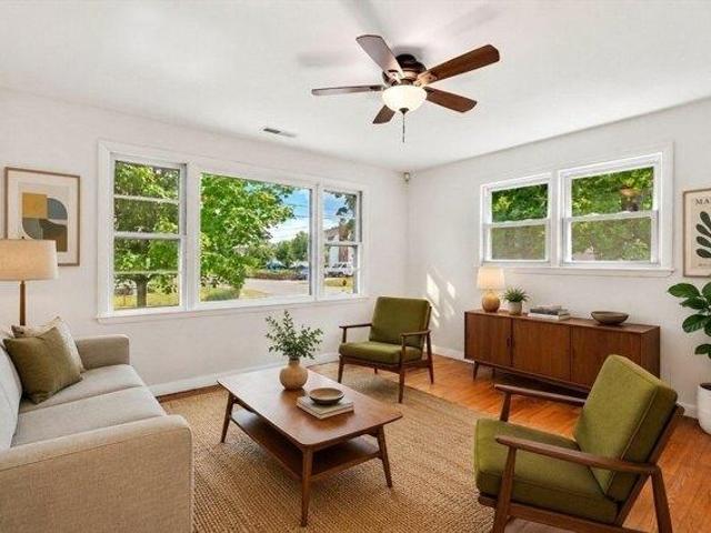 house with 3 bedroom, Lowell MA ES103600230