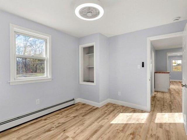 house with 3 bedroom, Lowell MA ES103927398