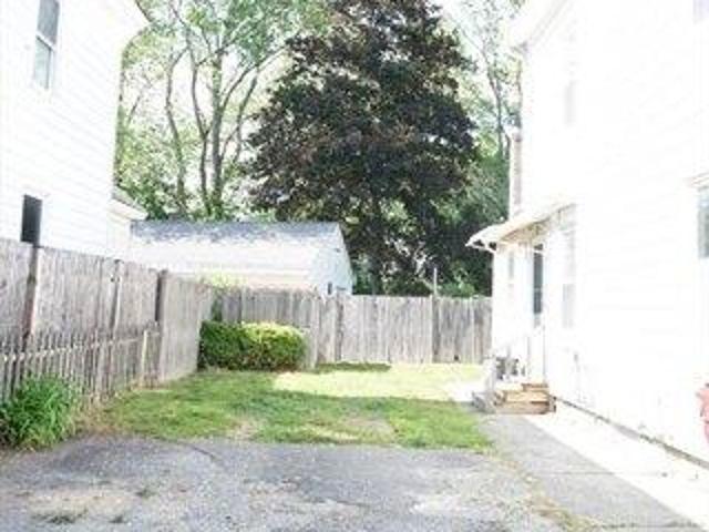house with 3 bedroom, Lowell MA ES103100424