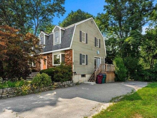 house with 3 bedroom, Lowell MA ES104479405
