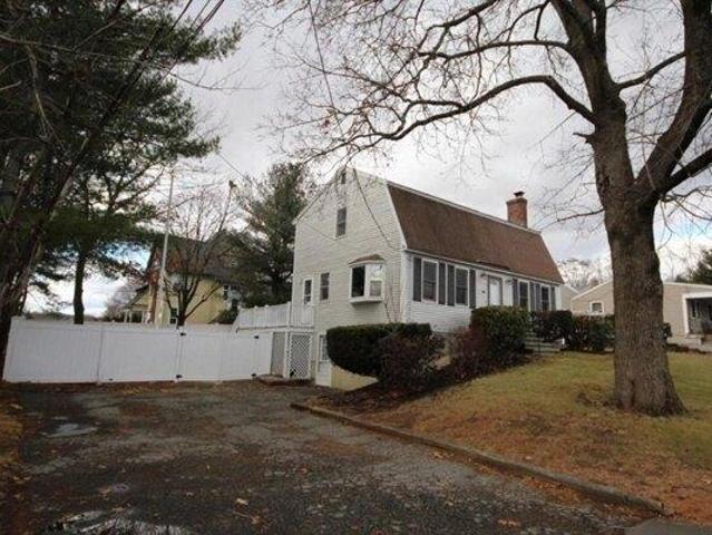house with 3 bedroom, Lowell MA ES104510421