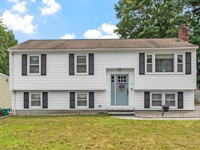 house with 3 bedroom, Lowell MA ES104329646
