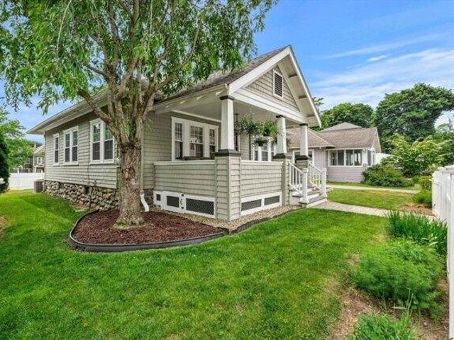 house with 3 bedroom, Lowell MA ES104332283