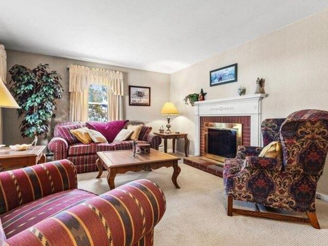 house with 3 bedroom, Lowell MA ES105695866