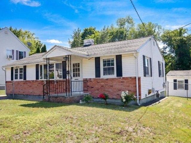 house with 3 bedroom, Lowell MA ES105060882