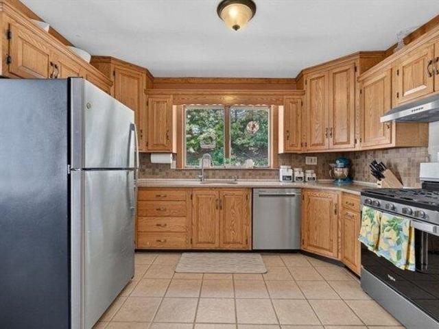 house with 3 bedroom, Lowell MA ES105141492