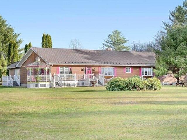 house with 3 bedroom, Lowell VT DS102728472