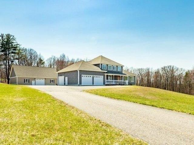house with 3 bedroom, Lunenburg MA DS102475457