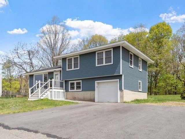 house with 3 bedroom, Lunenburg MA DS102212964