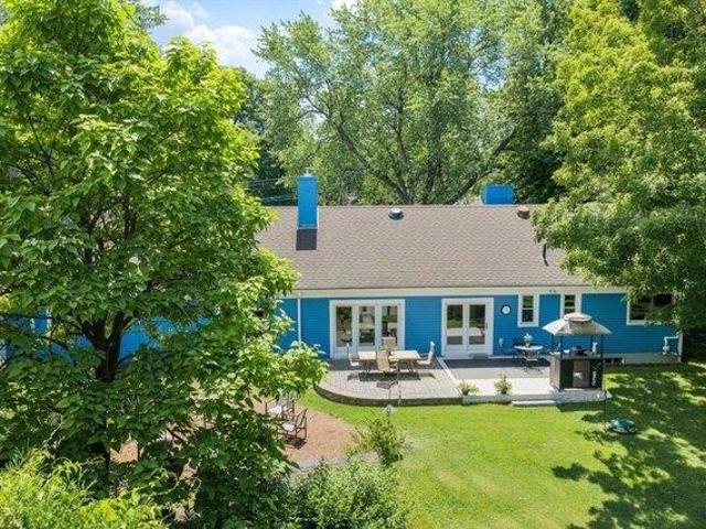 house with 3 bedroom, Lunenburg MA ES104834225