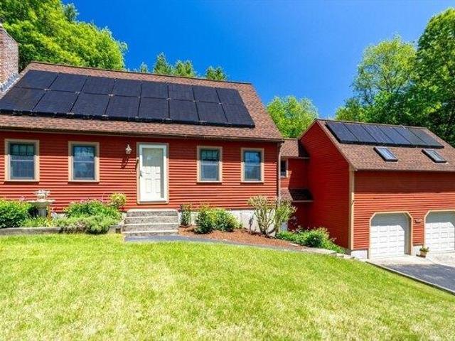 house with 3 bedroom, Lunenburg MA ES104078193