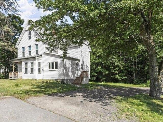 house with 3 bedroom, Lunenburg MA ES105040340