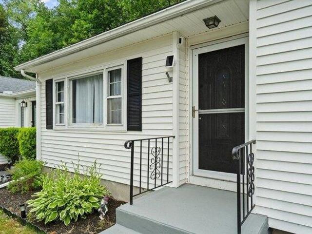 house with 3 bedroom, Ludlow MA DS104075593