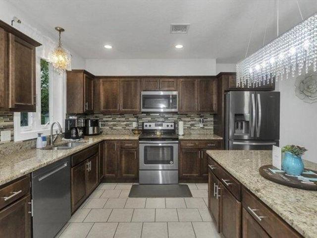 house with 3 bedroom, Ludlow MA ES102823689