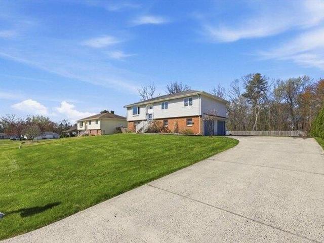 house with 3 bedroom, Ludlow MA ES102860989