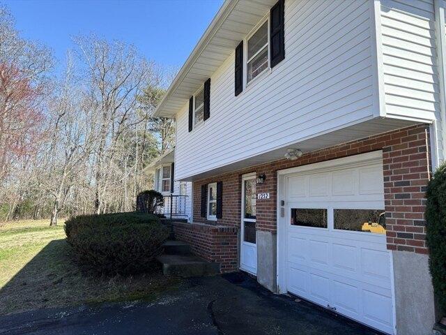 house with 3 bedroom, Ludlow MA ES103033734