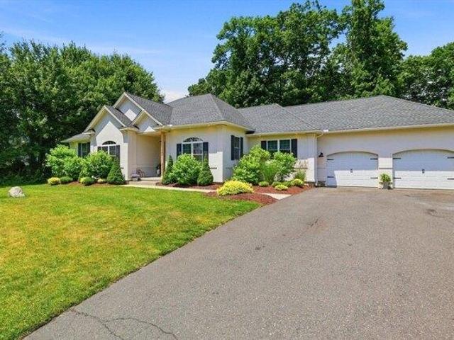 house with 3 bedroom, Ludlow MA ES104150951