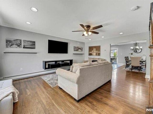 house with 3 bedroom, Lyndhurst NJ ES103163311