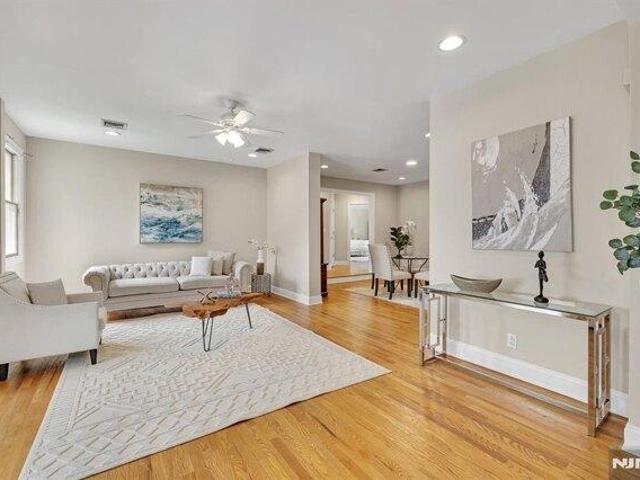 house with 3 bedroom, Lyndhurst NJ ES103187008