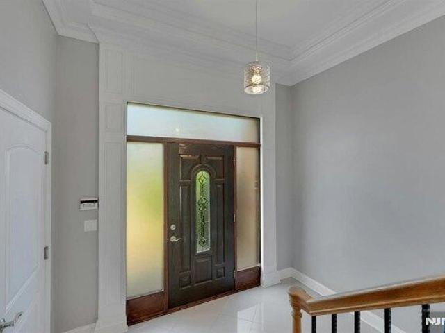 house with 3 bedroom, Lyndhurst NJ ES104570981
