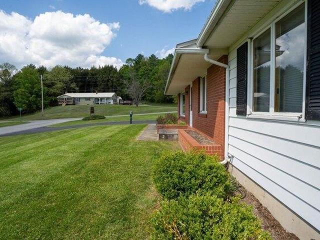 house with 3 bedroom, Lyndon VT ES103433454