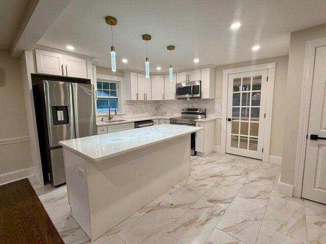 house with 3 bedroom, Lynn MA ES104011189