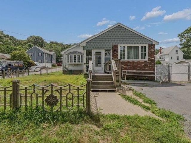 house with 3 bedroom, Lynn MA ES105082620