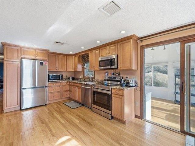 house with 3 bedroom, Lynn MA ES102922436