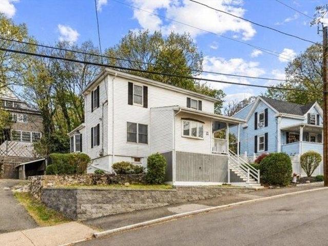 house with 3 bedroom, Lynn MA ES103035403