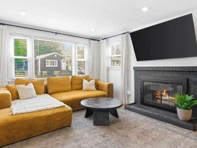 house with 3 bedroom, Lynn MA ES103251321
