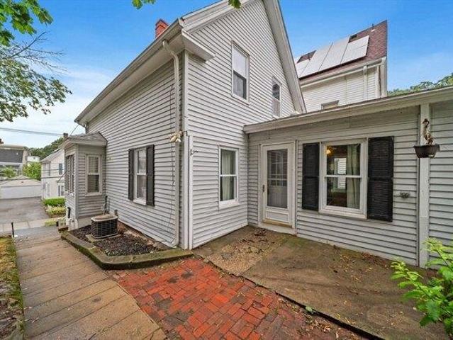 house with 3 bedroom, Lynn MA ES103809402