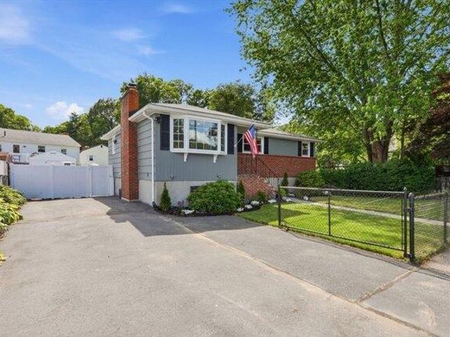 house with 3 bedroom, Lynn MA ES103888384
