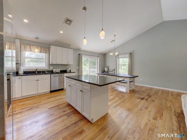 house with 3 bedroom, m CT ES104192219