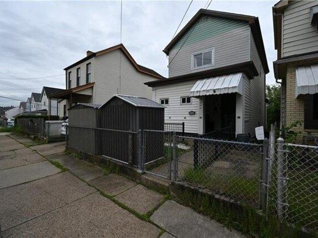 house with 3 bedroom, McKees Rocks PA DS103621850