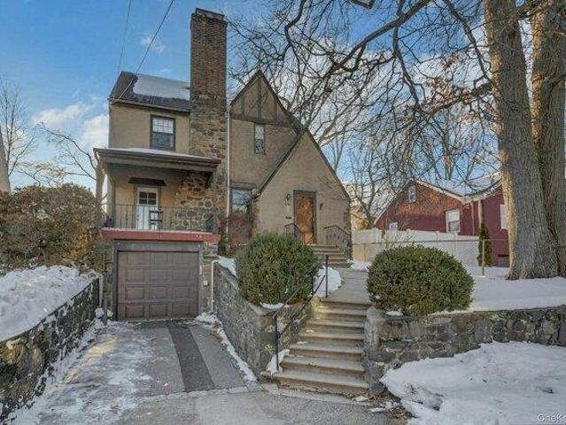 house with 3 bedroom, Mamaroneck NY DLS101748273