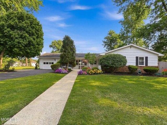 house with 3 bedroom, Manalapan NJ DLS102799754