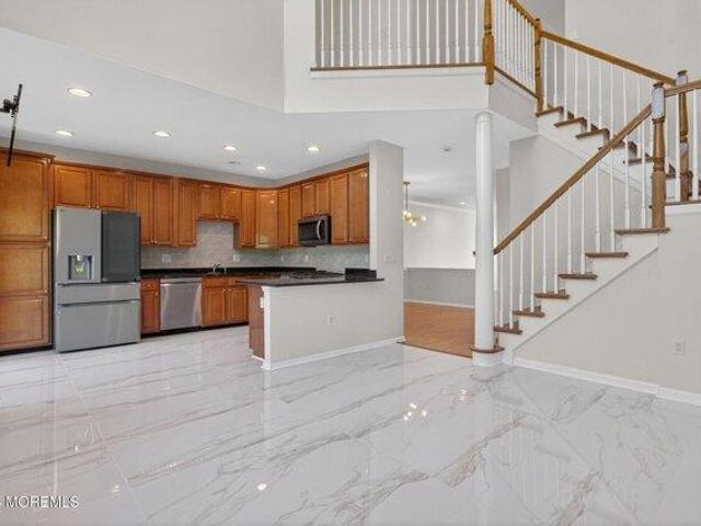 house with 3 bedroom, Manalapan NJ DS102728973