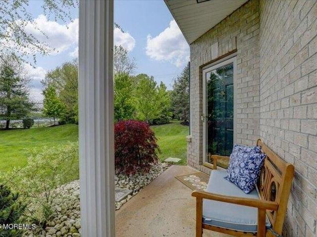 house with 3 bedroom, Manalapan NJ DS102215787