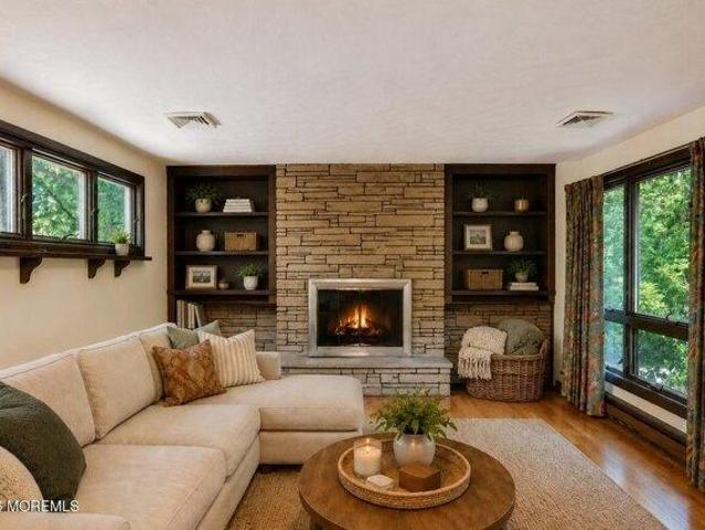 house with 3 bedroom, Manalapan NJ ES104831954