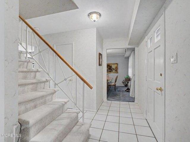 house with 3 bedroom, Manalapan NJ ES105140838