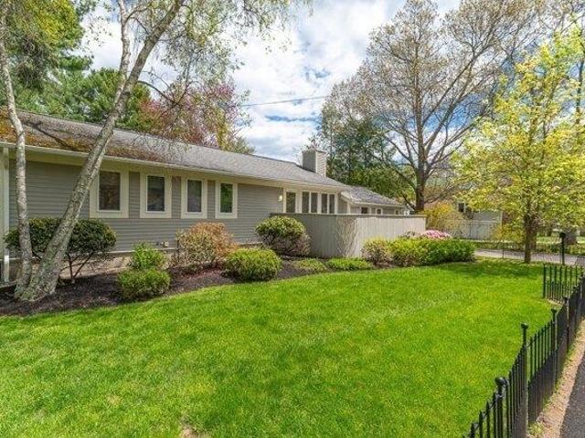 house with 3 bedroom, Manchester MA DLS102409749