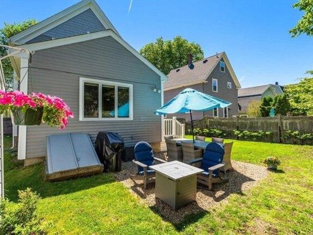 house with 3 bedroom, Manchester MA ES104809755