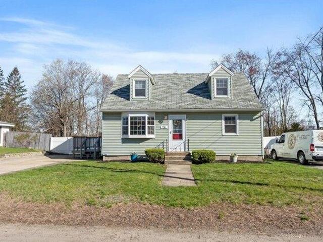 house with 3 bedroom, Manchester NH DLS101782796