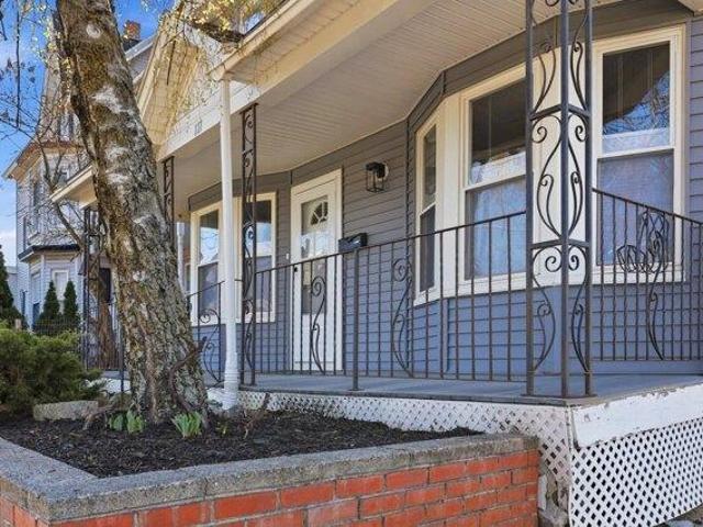 house with 3 bedroom, Manchester NH DLS101800613